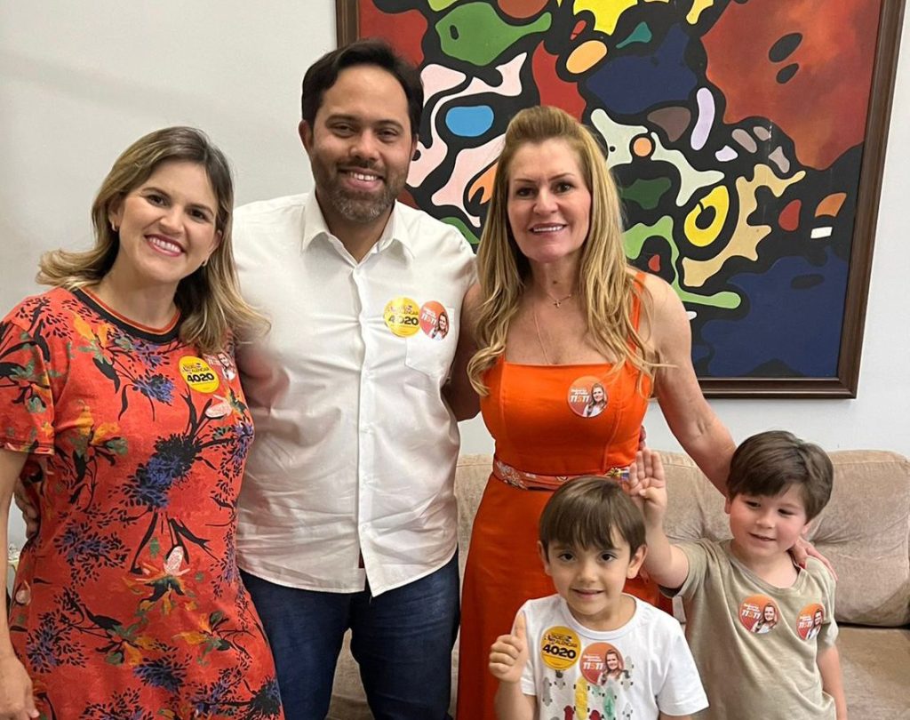 Em Araripina, o advogado Dr. Alcebíades Modesto declara apoio a ... Em Araripina, o advogado Dr. Alcebíades Modesto declara apoio a ...